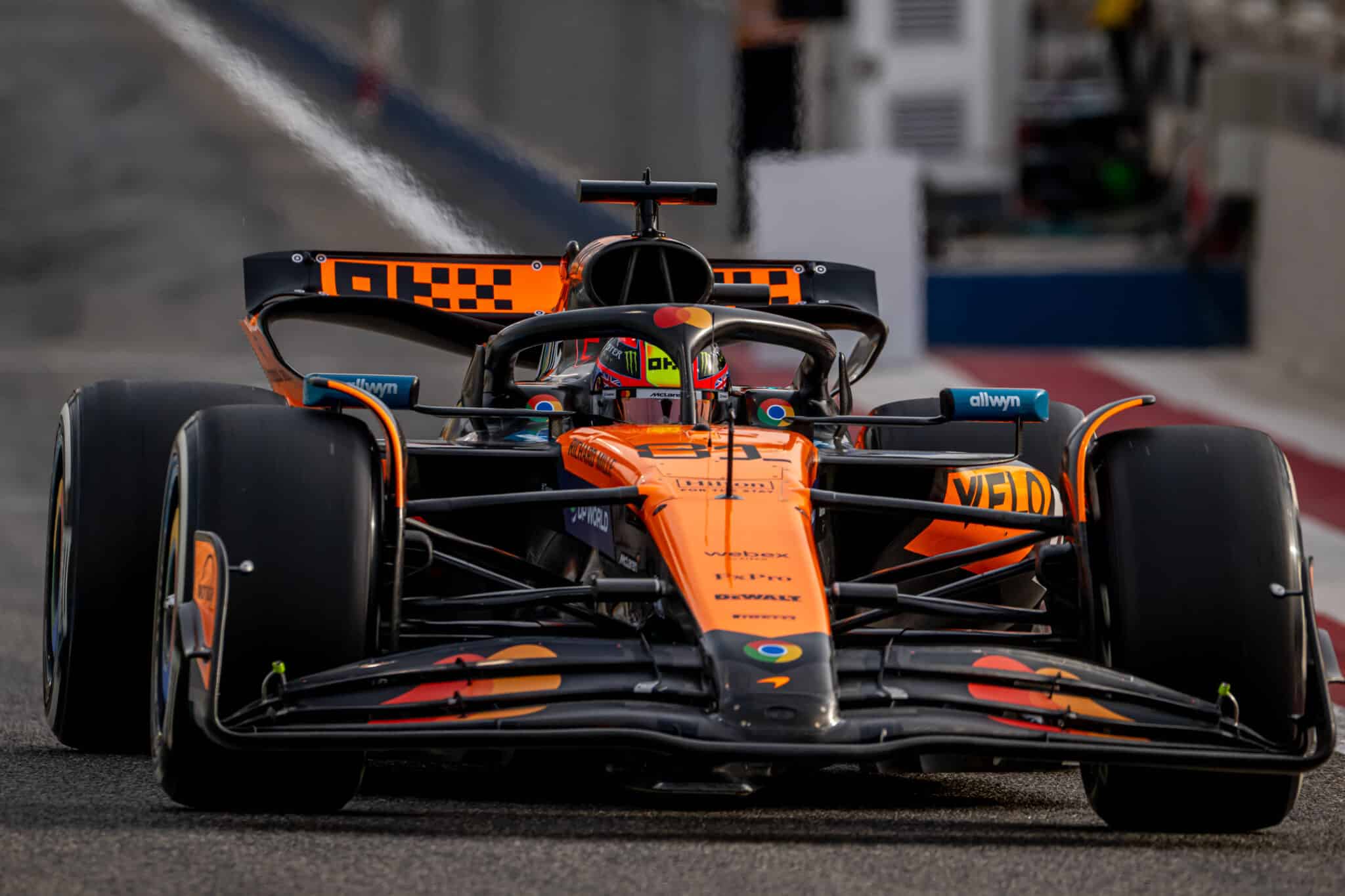 F1-kausi 2025 | TV, Kisakalenteri, Kuljettajat & Tallit