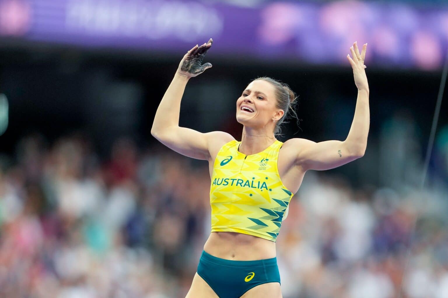 Ella Mikkolalta kova suoritus – vain sentin päähän kotimaisesta kärkituloksesta - Atleetti.fi